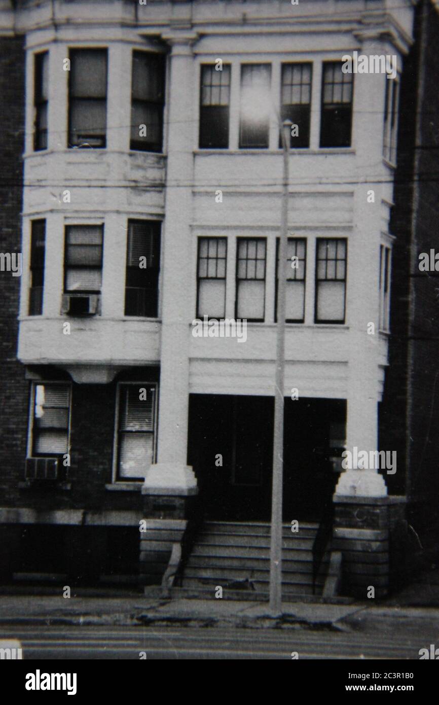 70s Apartment Building High Resolution Stock Photography and Images - Alamy