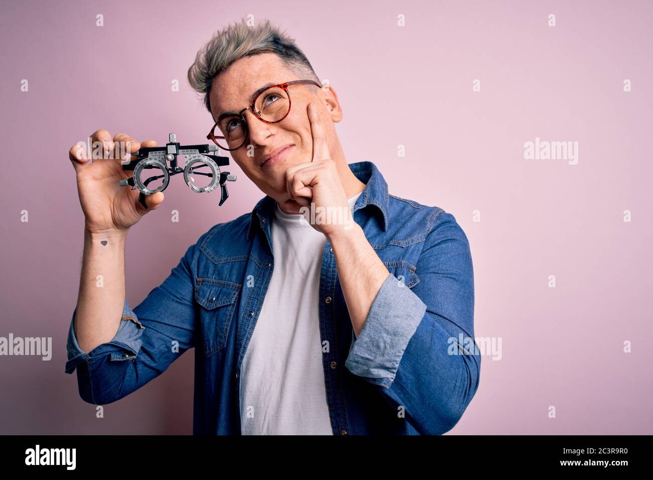Optometrical hi-res stock photography and images - Alamy