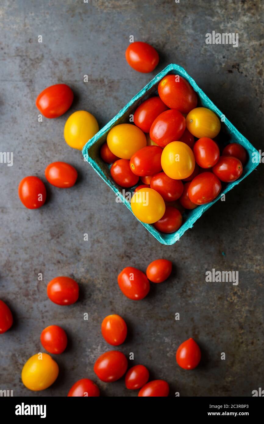 Fresh cherry tomatoes Stock Photo - Alamy