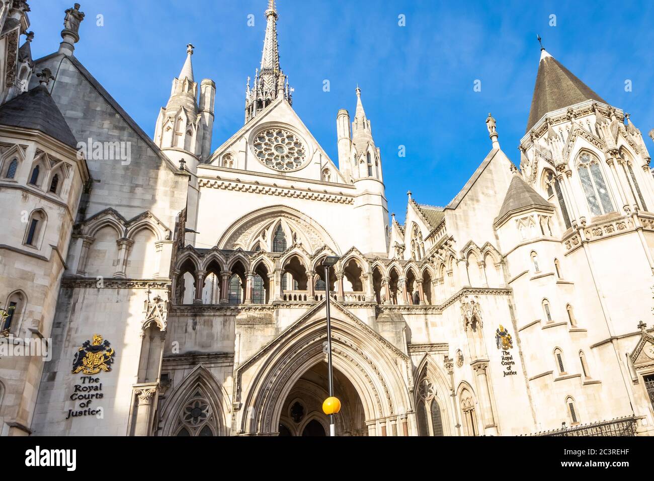 British justice symbol hi-res stock photography and images - Alamy