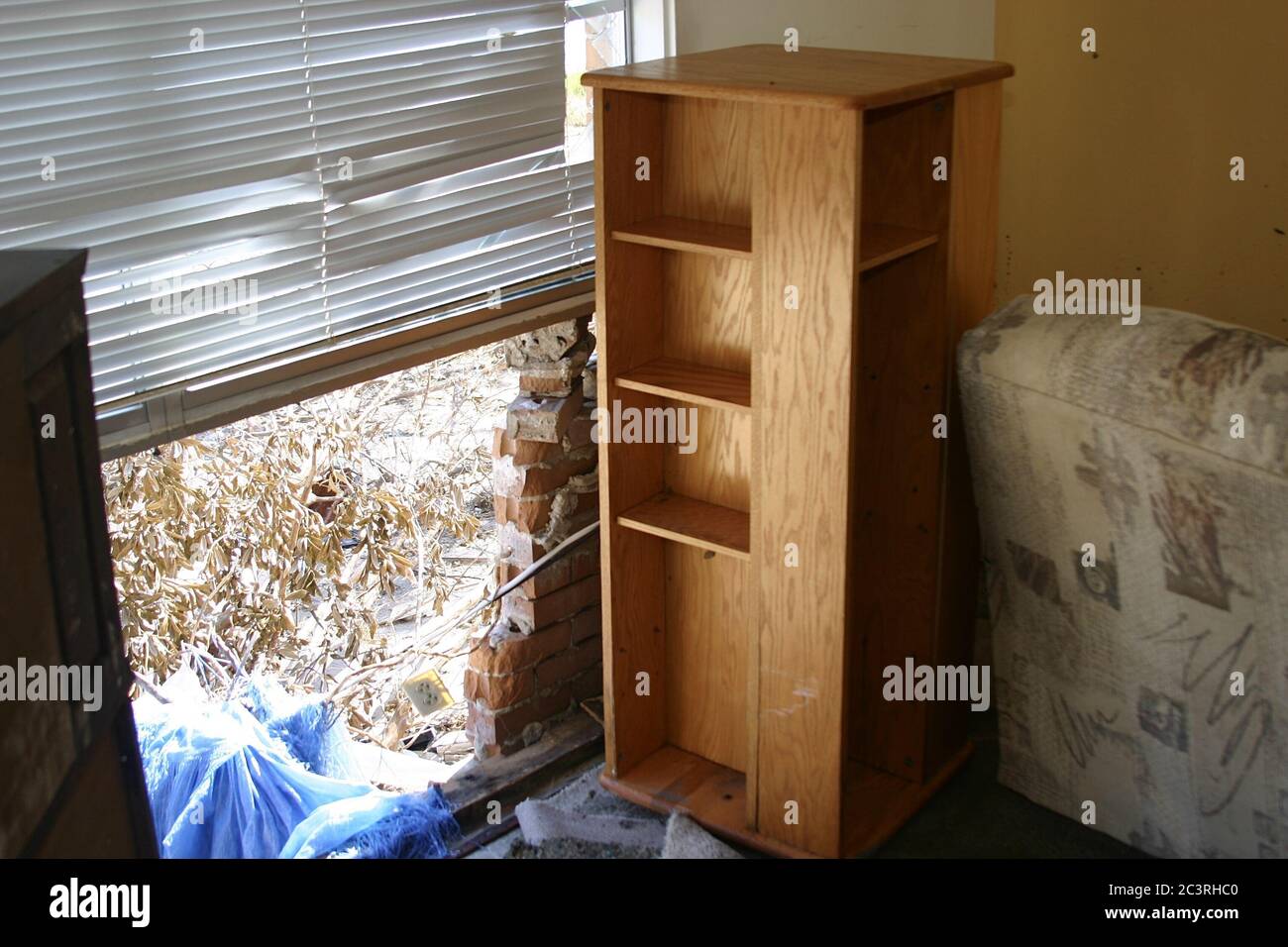 Bookshelf broken hi-res stock photography and images - Alamy