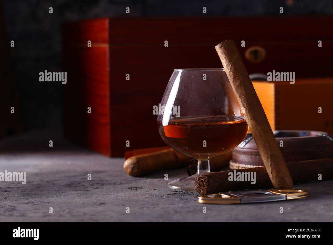 still life with cigars and alcohol men's history Stock Photo - Alamy