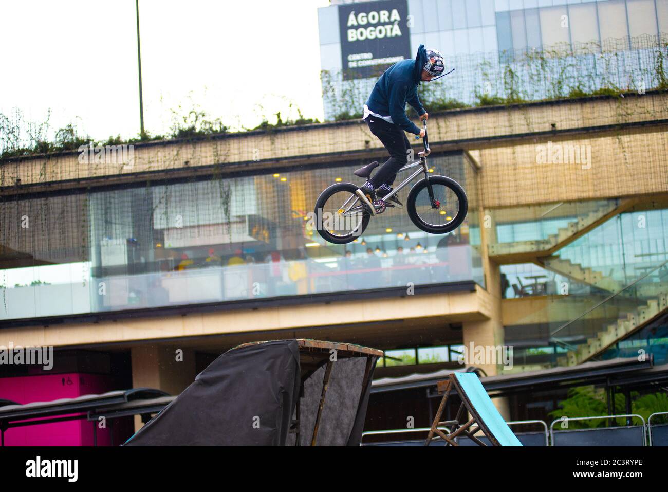 Bmx tricks hi-res stock photography and images - Alamy