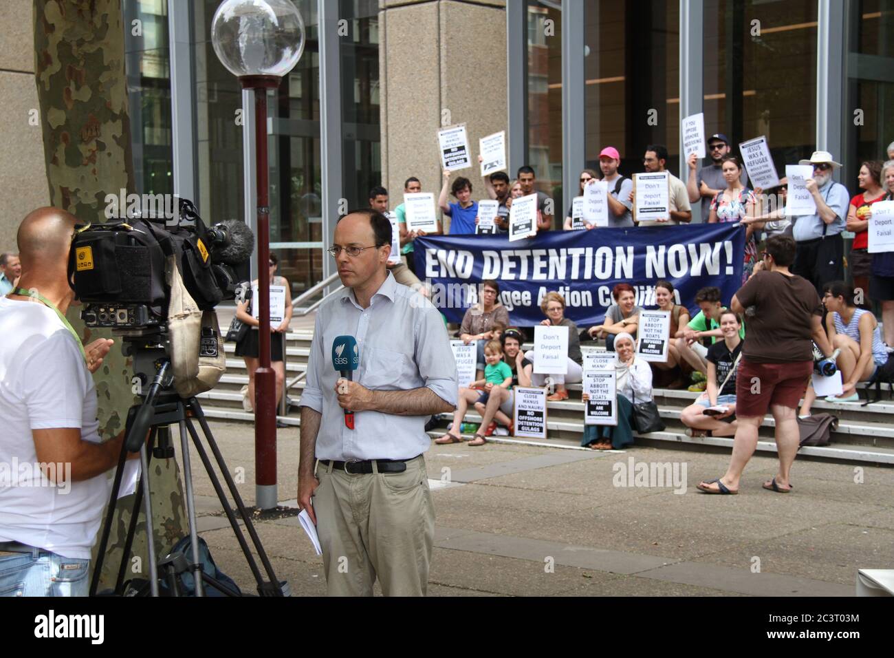 SBS Television interviews Nick Riemer from Refugee Action Coalition at ...