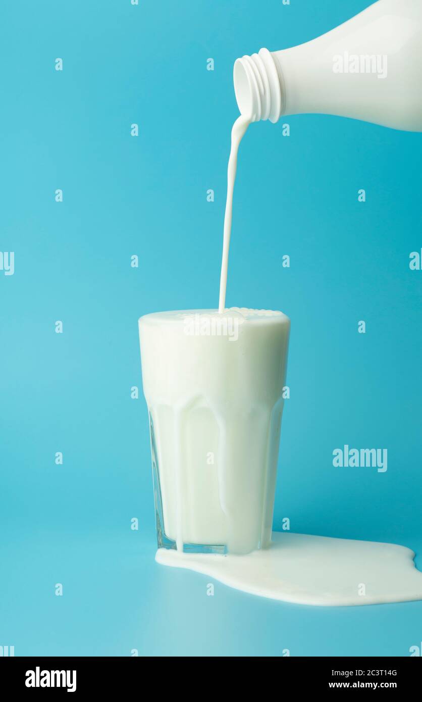 Empty glass milk bottle and straw hi-res stock photography and images ...