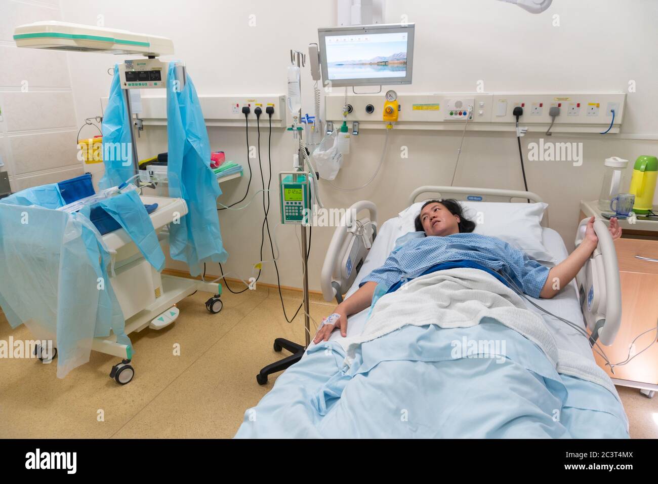 Labour room delivery hi-res stock photography and images - Alamy