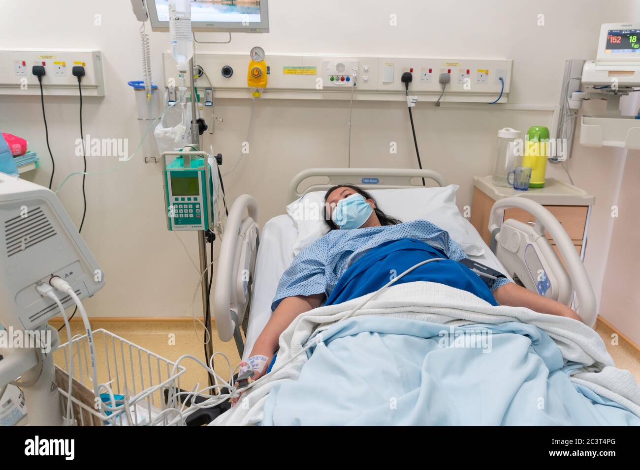 Labour room delivery hi-res stock photography and images - Alamy