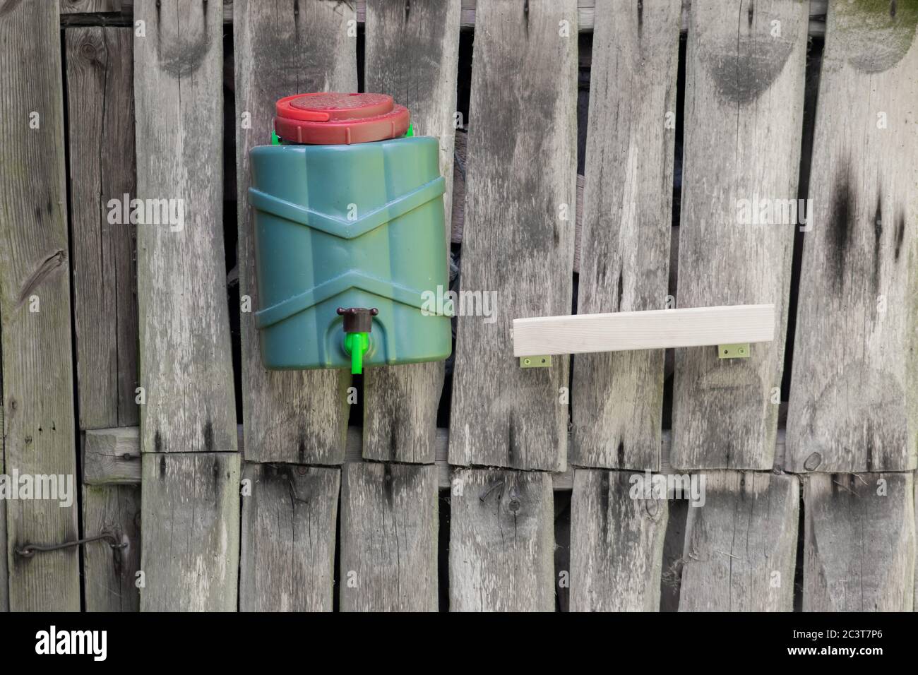 Hand washer hi-res stock photography and images - Alamy