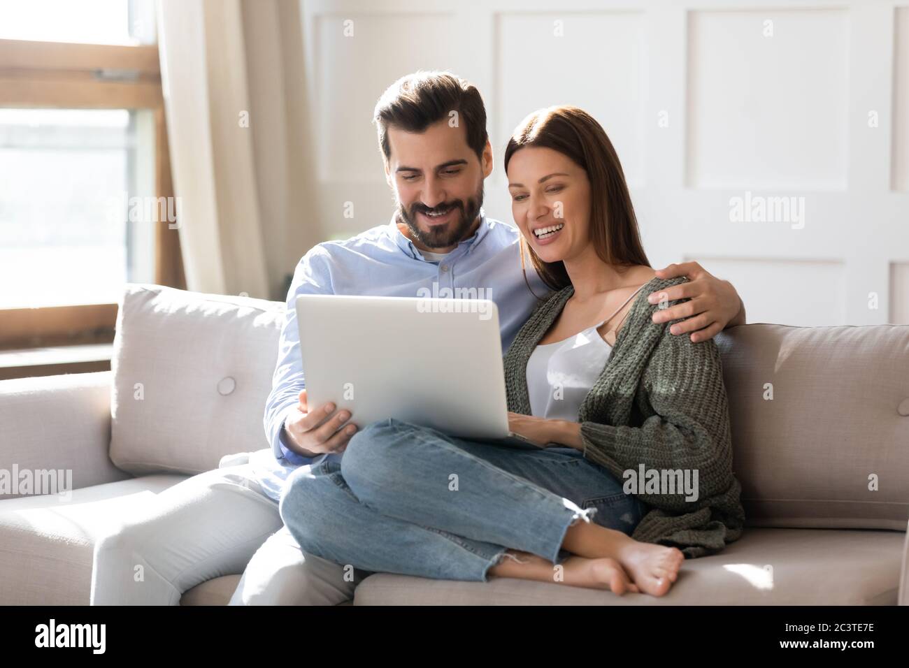 Happy user computer screen laptop man hi-res stock photography and ...