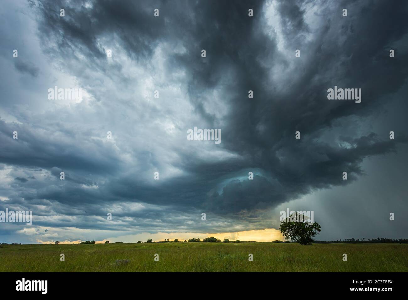 Supercell storm clouds hi-res stock photography and images - Alamy