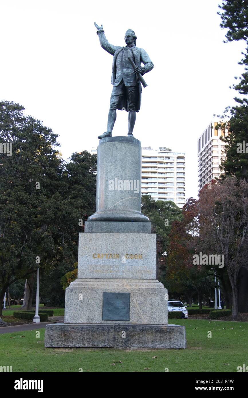 Captain Cook statue in Hyde Park, Sydney, Australia. Credit: Richard ...