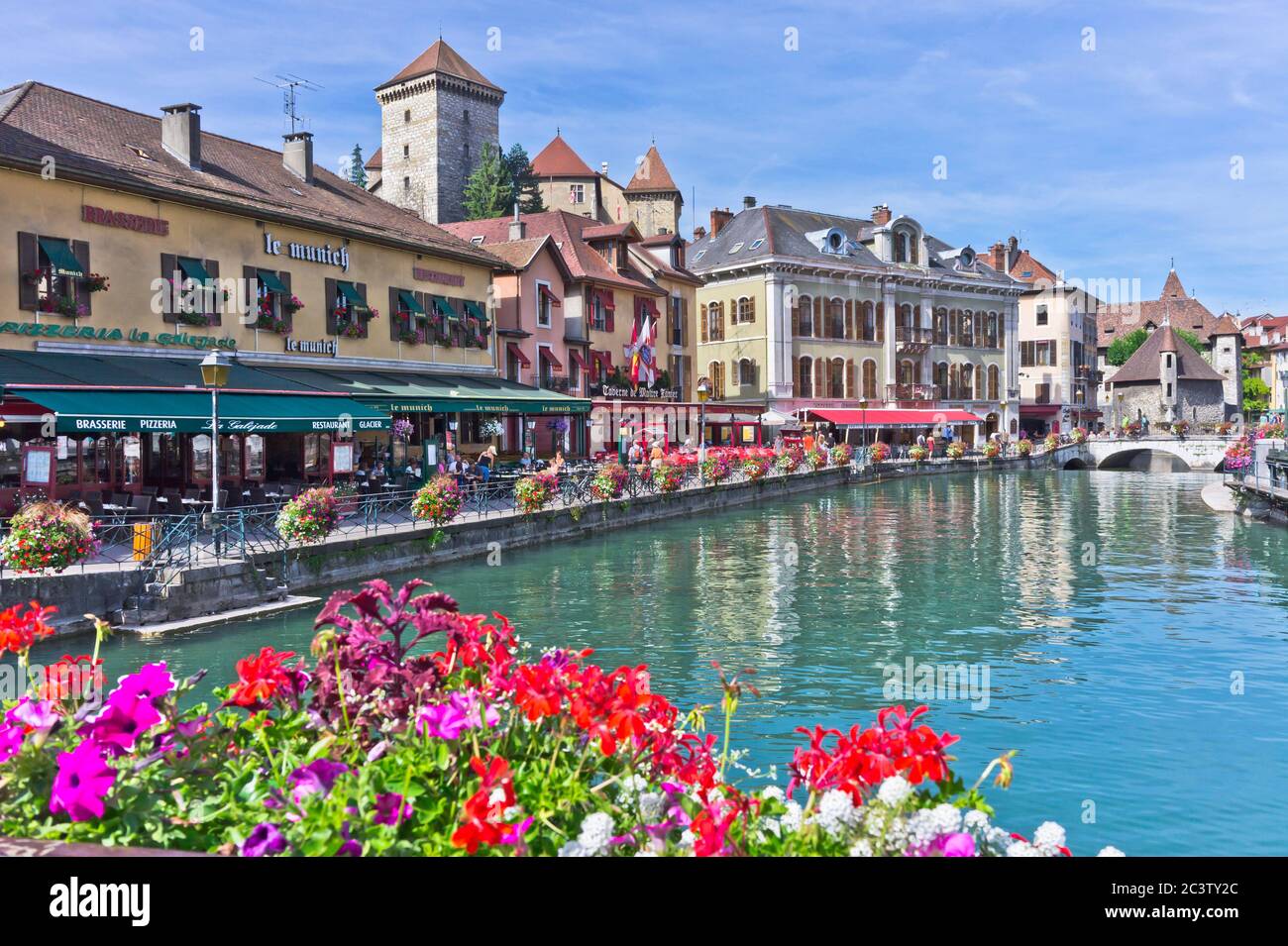 French style buildings hi-res stock photography and images - Alamy