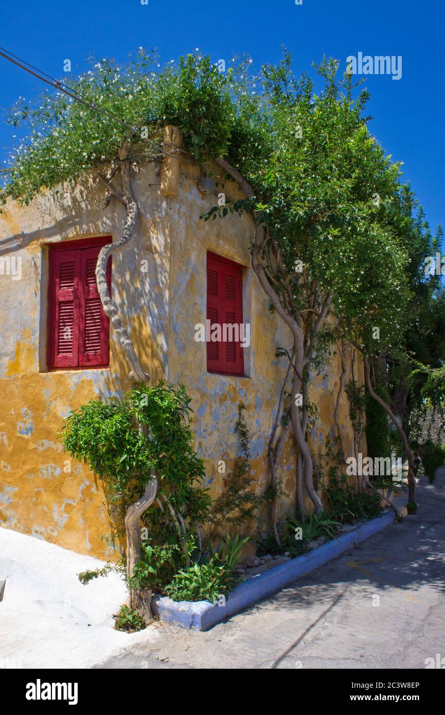 Anafiotika, Old city street view Plaka, Athens, Greece Stock Photo - Alamy