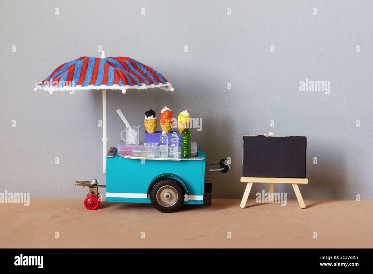 Ice cream trolley hi-res stock photography and images - Alamy