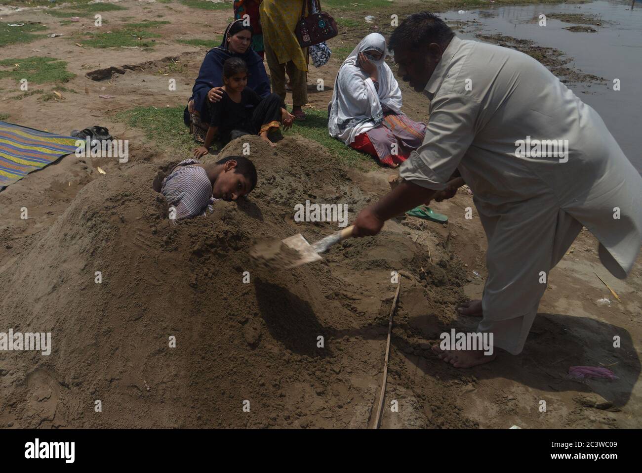 Buried in mud hi-res stock photography and images - Alamy