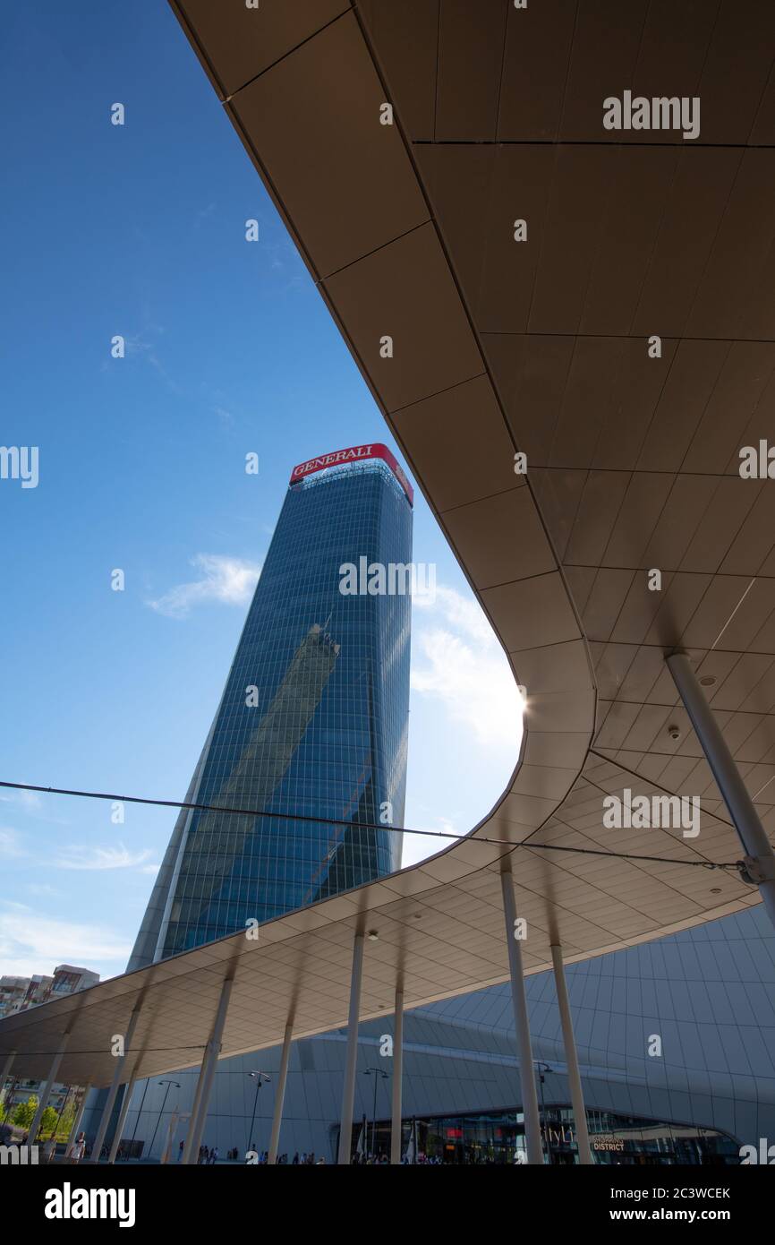 Milan skyscrapers hi-res stock photography and images - Alamy