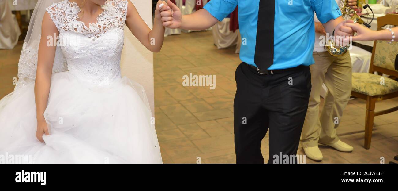 people dancing at the wedding party Stock Photo - Alamy