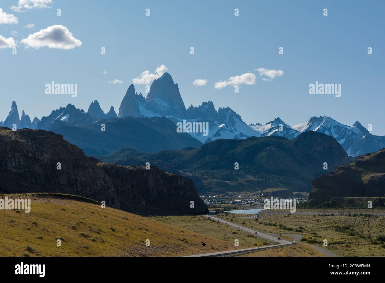 Fitz roy mountain range hi-res stock photography and images - Alamy