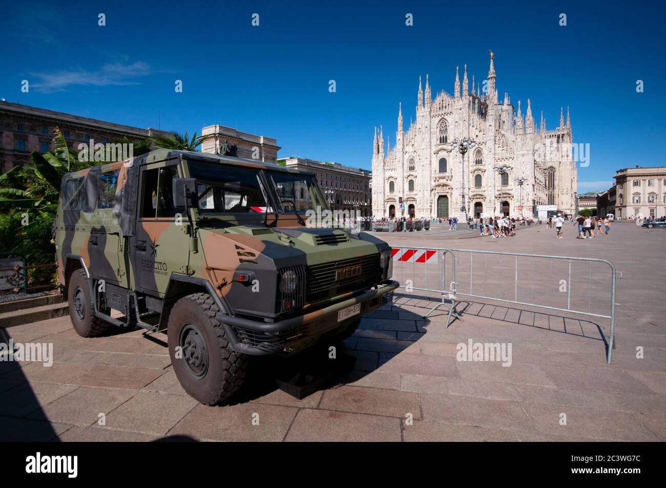 Building exterior transport terrorism hi-res stock photography and ...