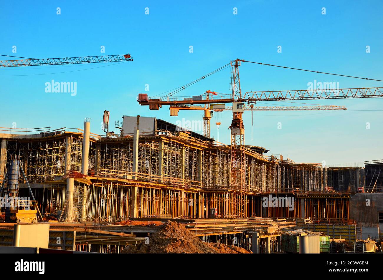 Crane and building construction site Stock Photo - Alamy