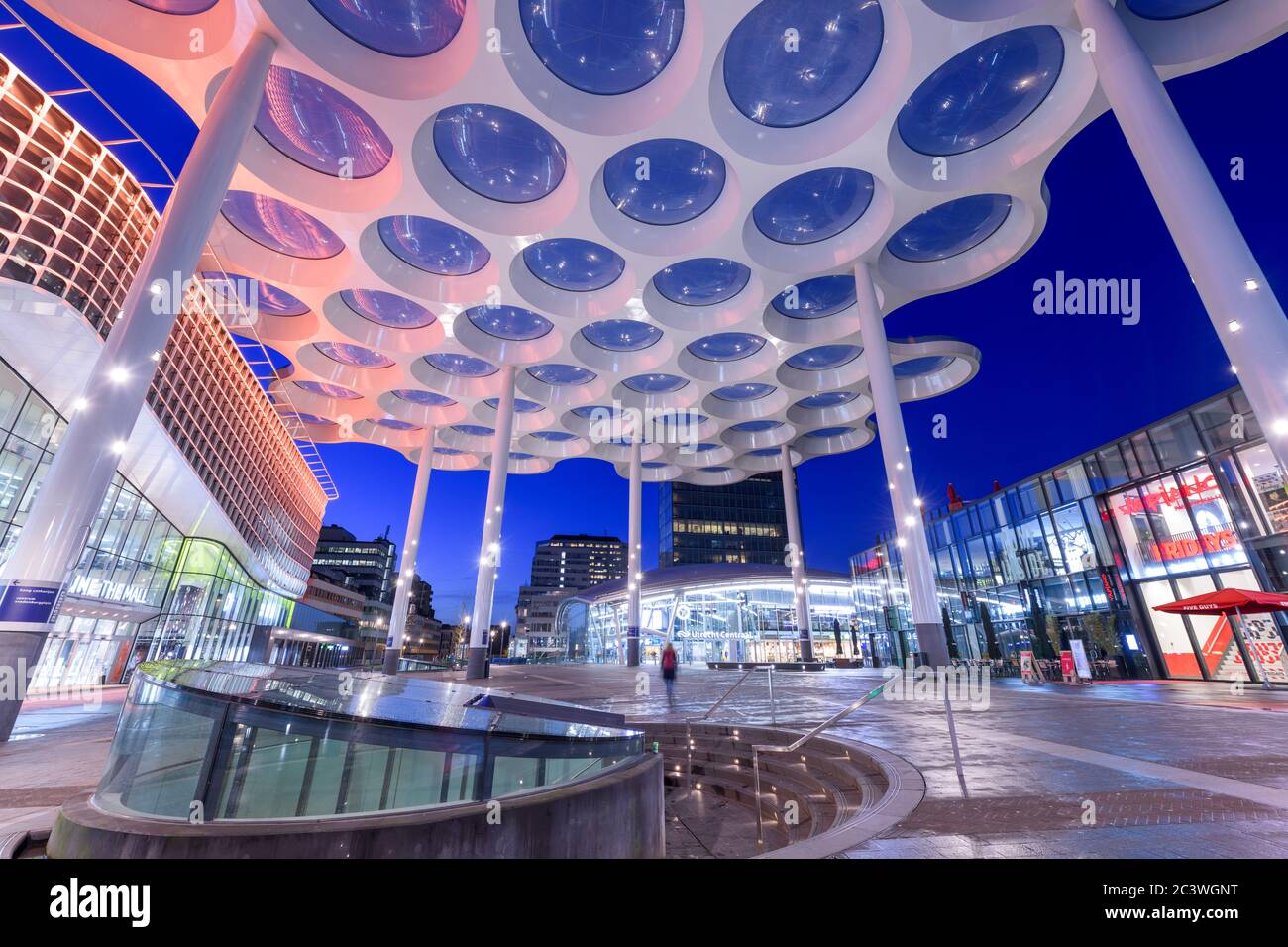 Architecture shopping mall and railway railway hi-res stock photography ...