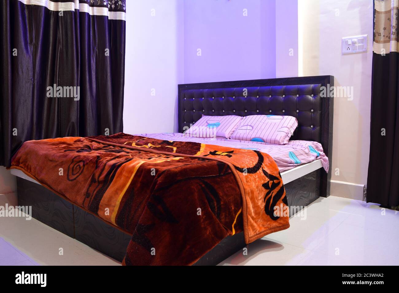 Comfortable bed soft blanket hi-res stock photography and images - Alamy