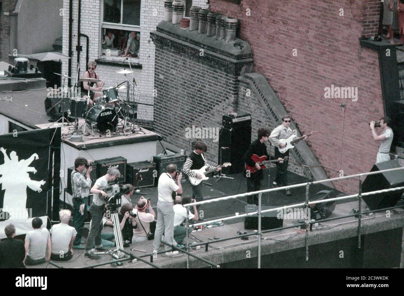 Beatles rooftop concert hi-res stock photography and images - Alamy