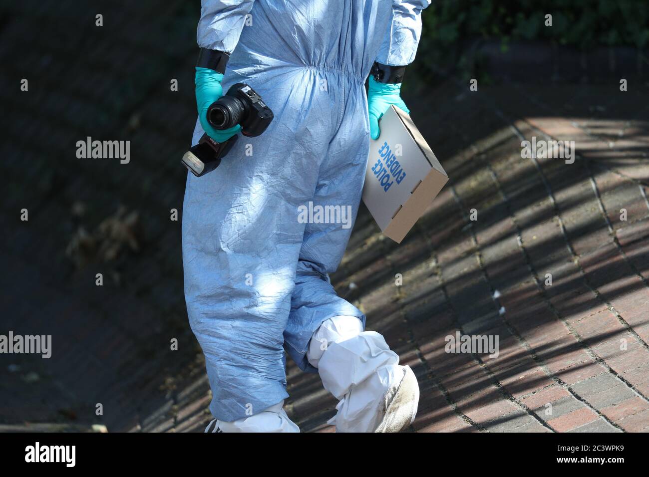 Finding crime scene evidence hi-res stock photography and images - Alamy