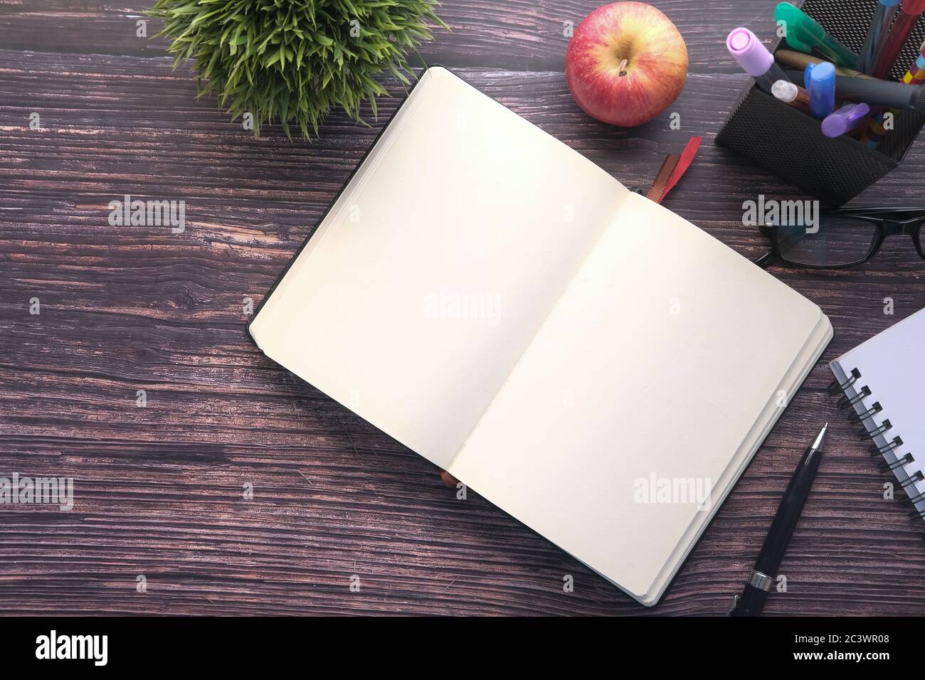 Books empty classroom back hi-res stock photography and images - Alamy