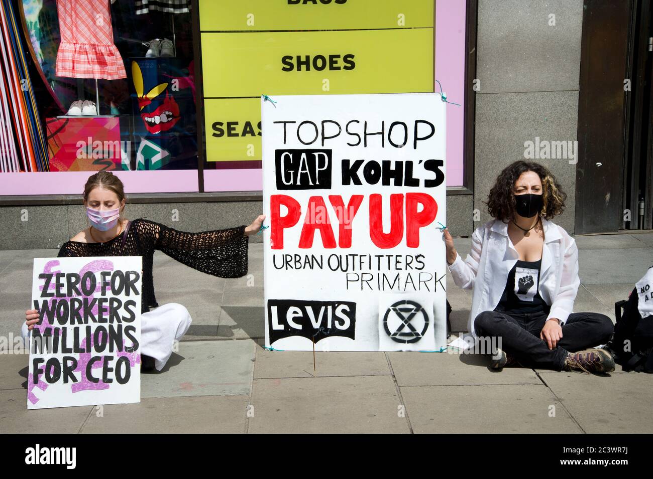 London fast fashion hi-res stock photography and images - Alamy