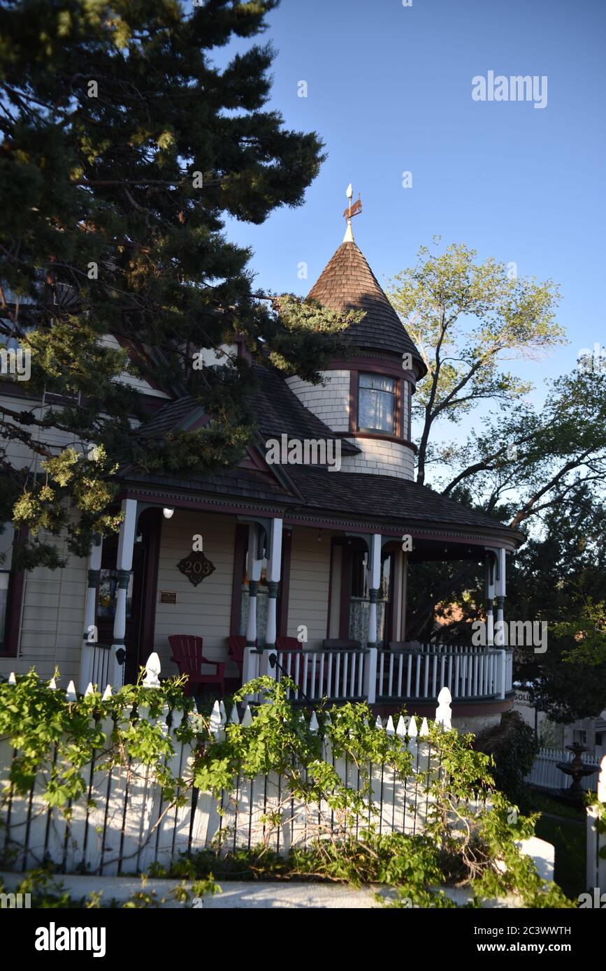 Victorian style home hi-res stock photography and images - Alamy