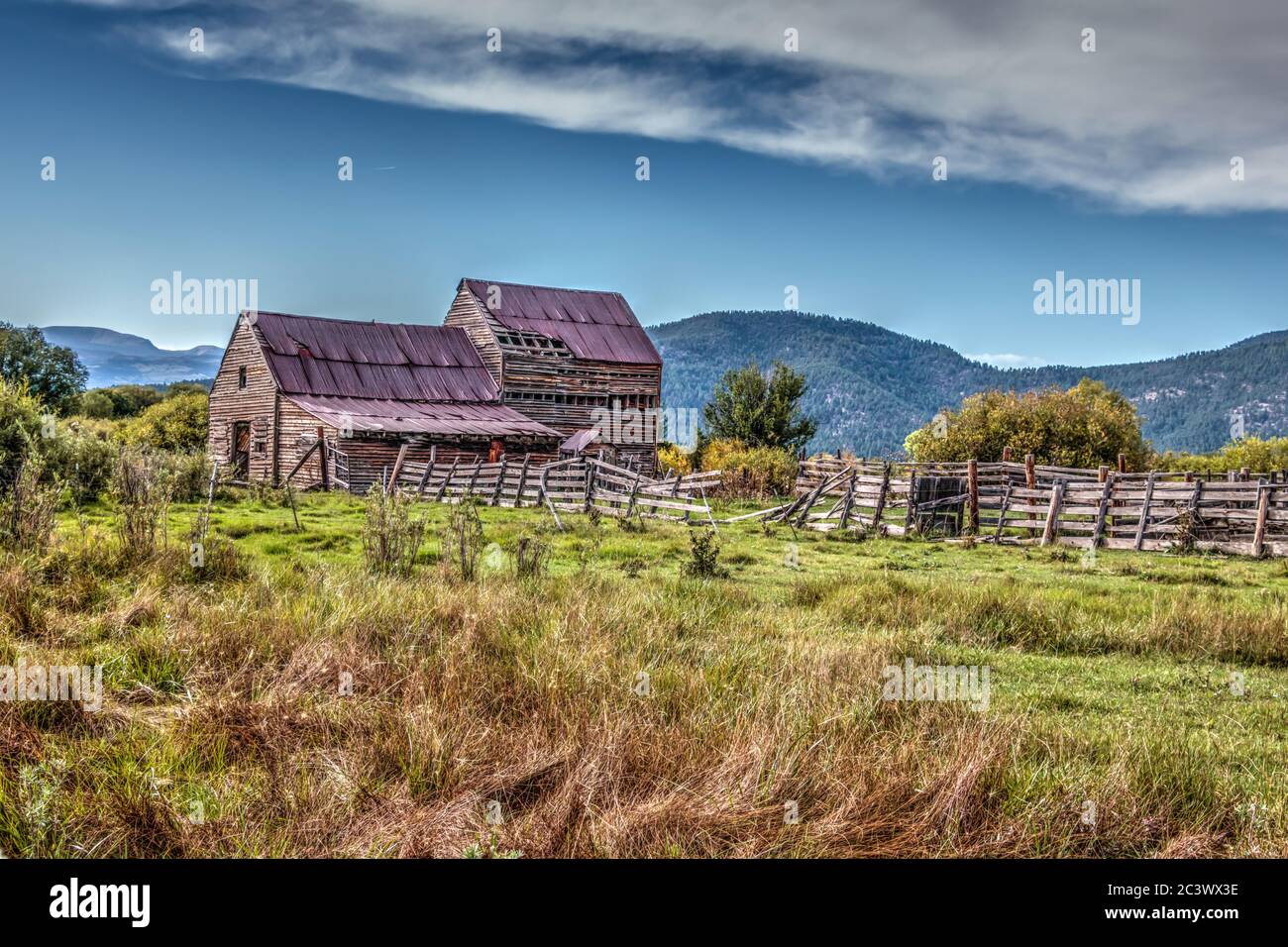 Old mining cabin colorado hi-res stock photography and images - Alamy