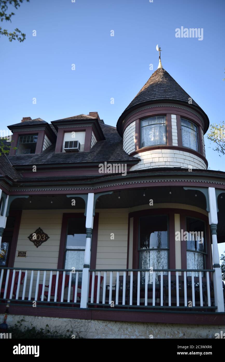 Victorian style home hi-res stock photography and images - Alamy