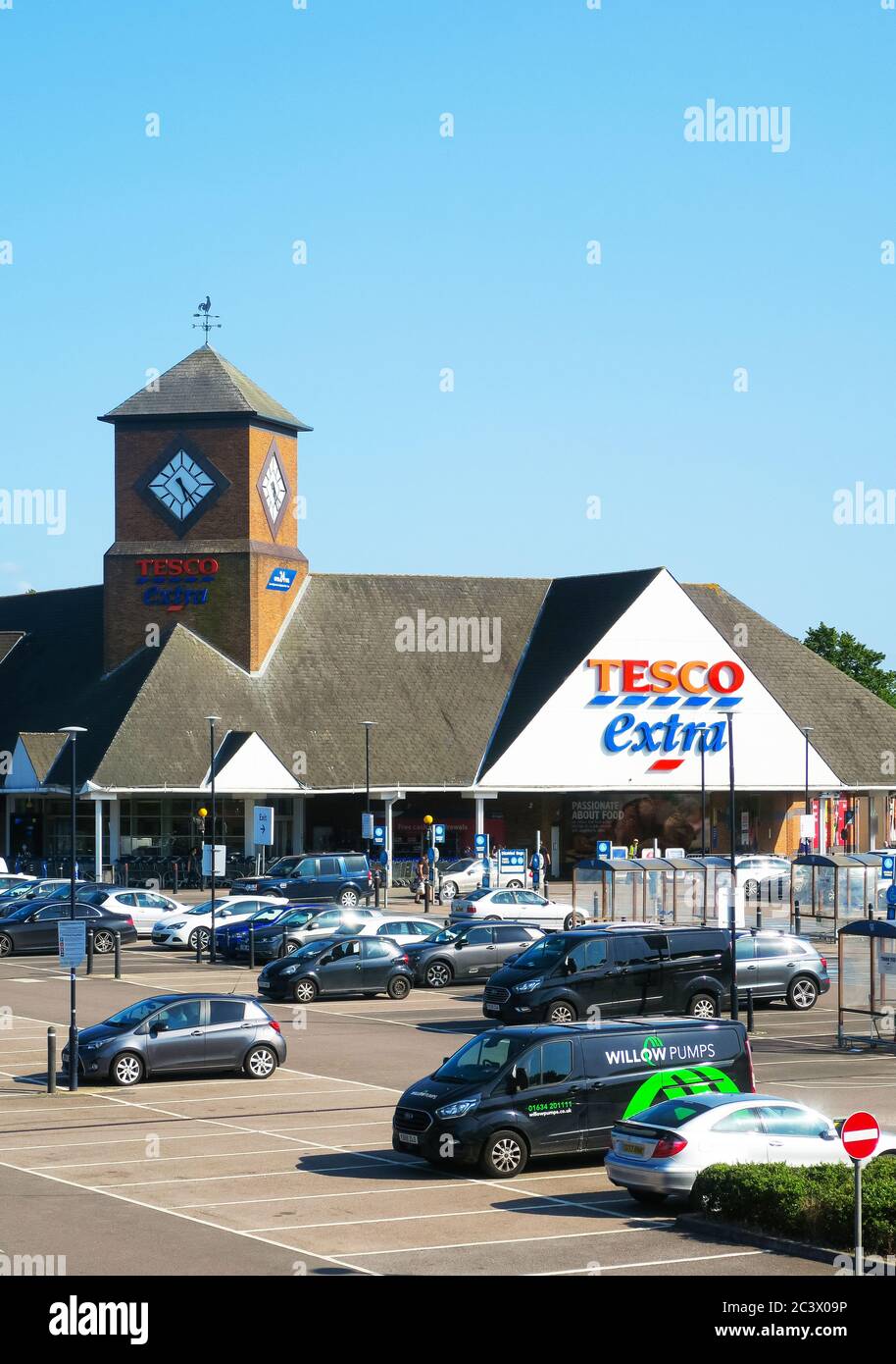 Tesco Superstore Uk High Resolution Stock Photography and Images - Alamy