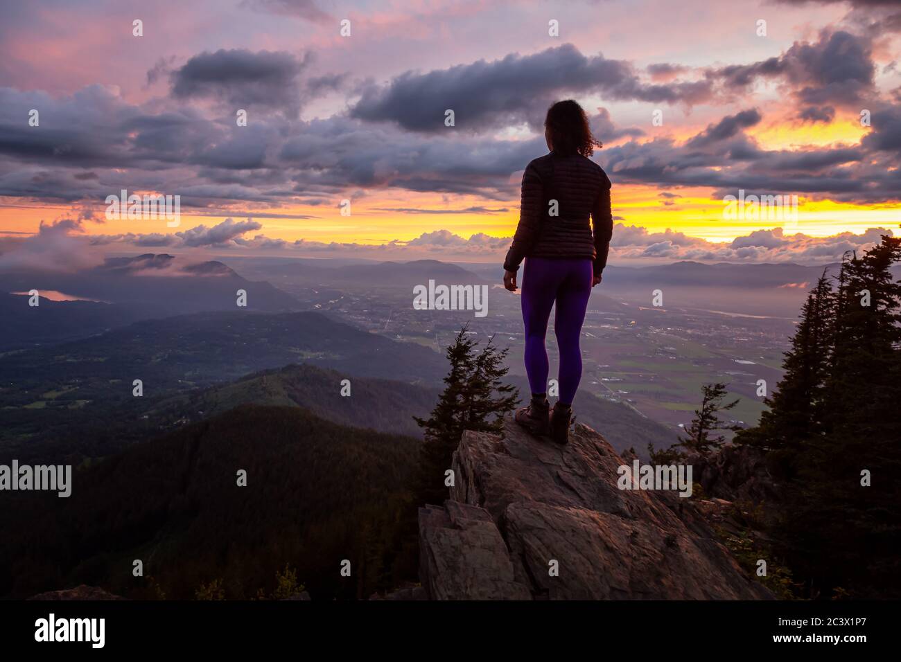 Adventurous girl looking beautiful scenery hi-res stock photography and ...