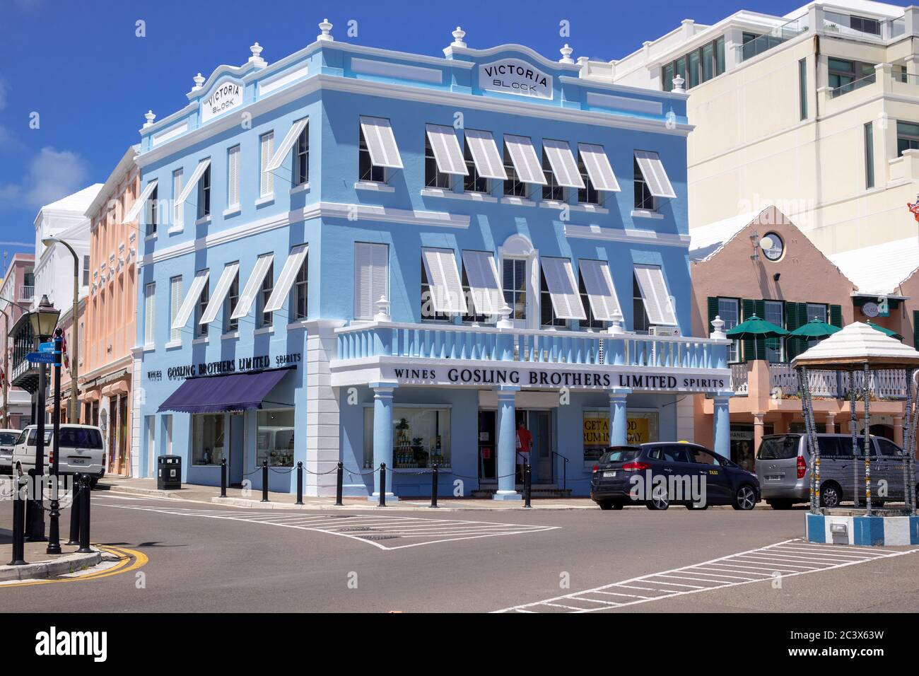 Liquor store exterior hi-res stock photography and images - Alamy