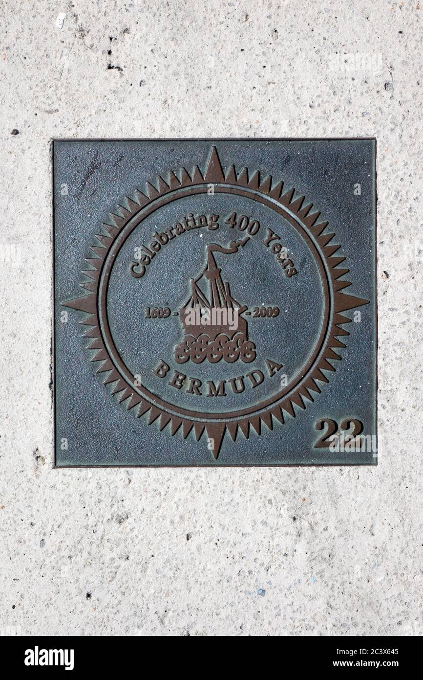Pavement marking hi-res stock photography and images - Alamy