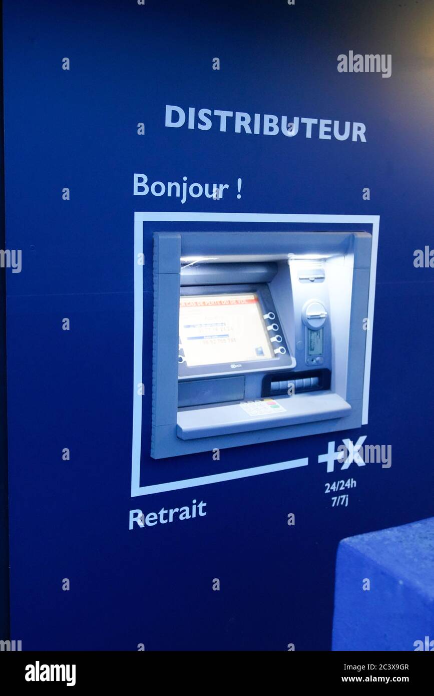Bordeaux , Aquitaine / France - 06 20 2020 : Banque populaire atm blue ...
