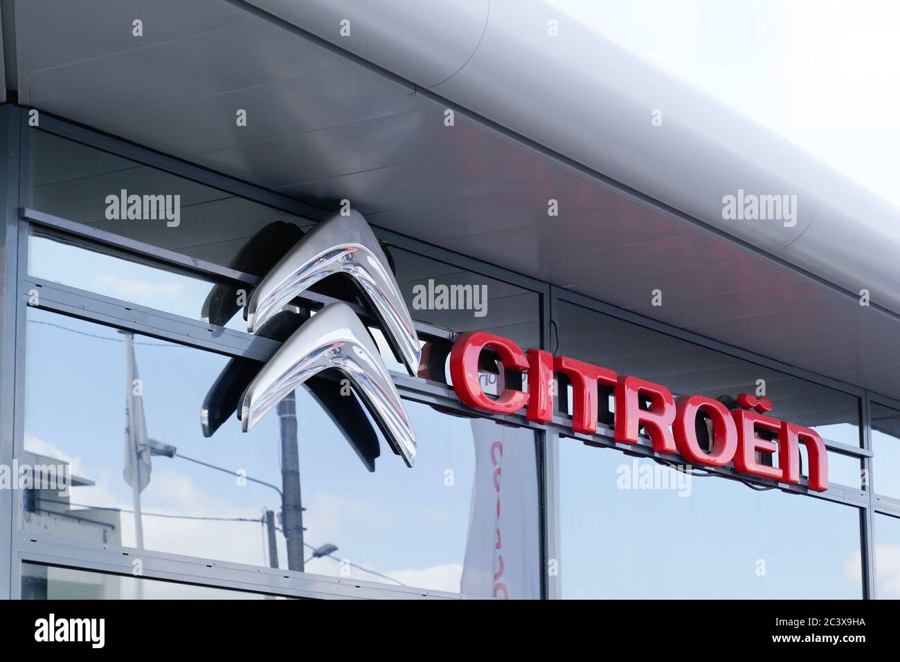 Bordeaux , Aquitaine / France - 06 20 2020 : citroën logo sign store of ...