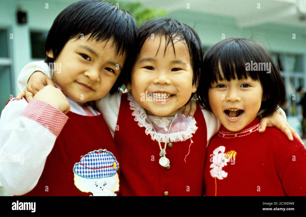 China kids hi-res stock photography and images - Alamy
