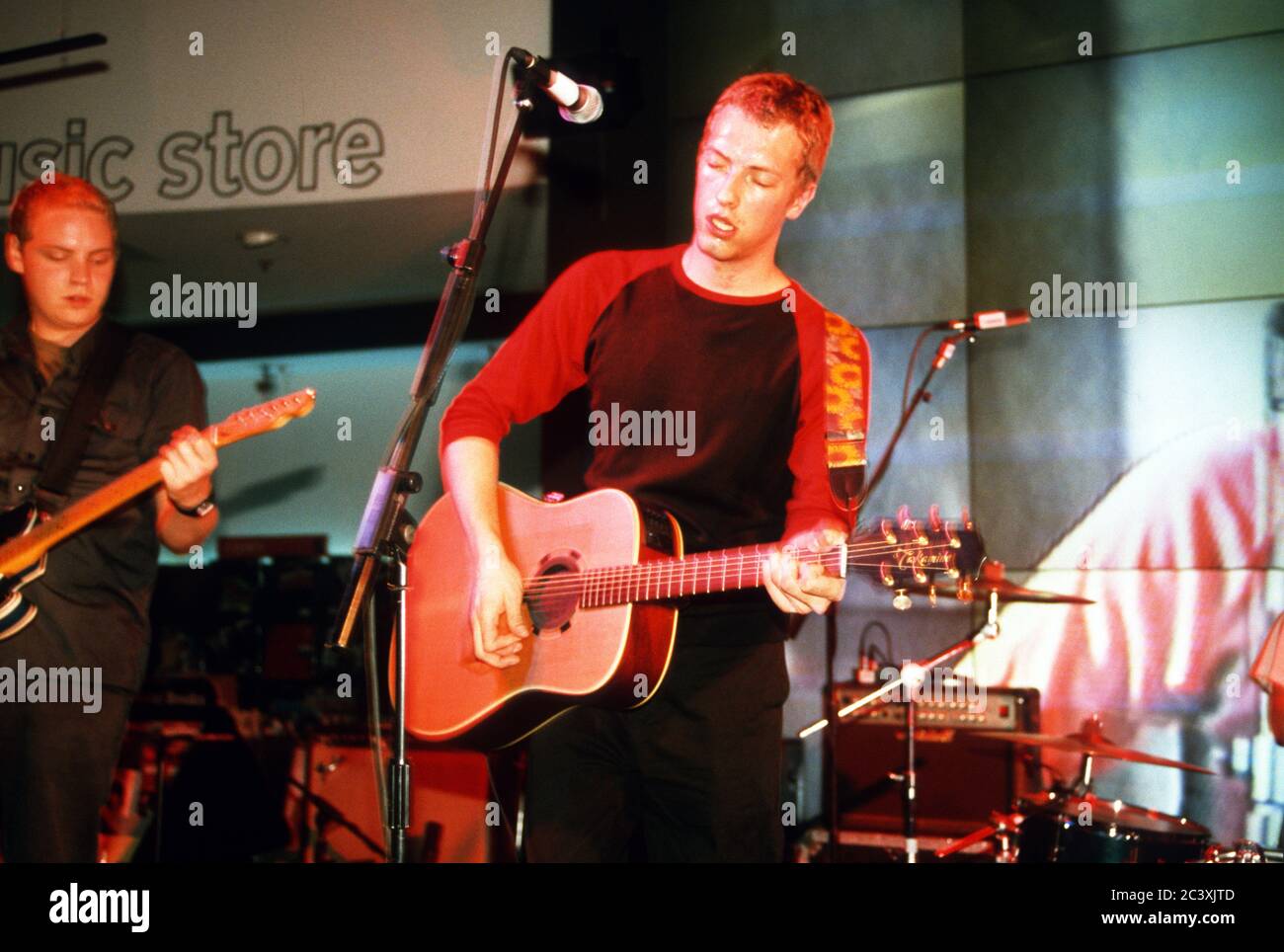 Coldplay 2000 hi-res stock photography and images - Alamy