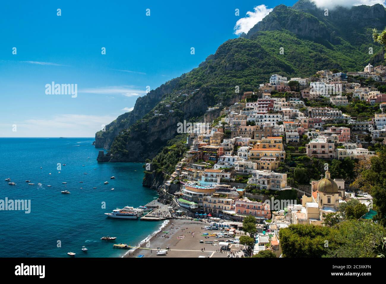 Traditional Colorful Italian Houses, steep Narrow Streets, Cliffside ...
