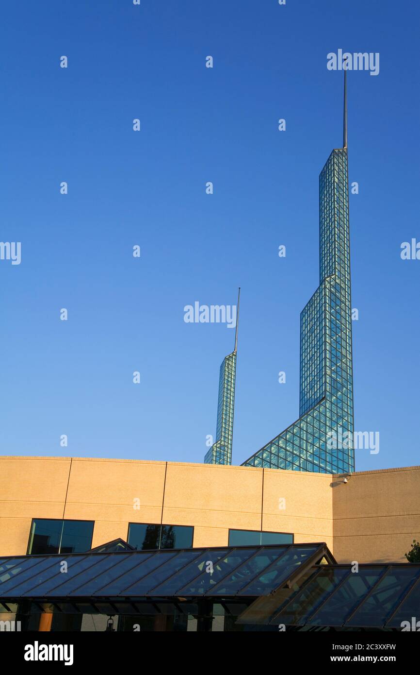Convention center portland oregon hi-res stock photography and images ...