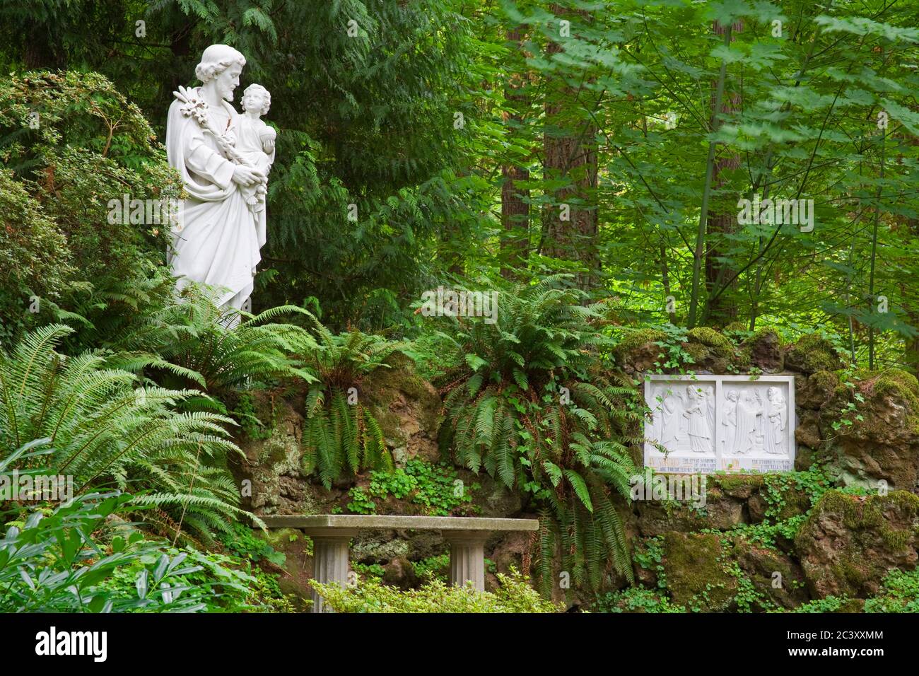 Gardens at The Grotto National Sanctuary of Our Sorrowful Mother in ...