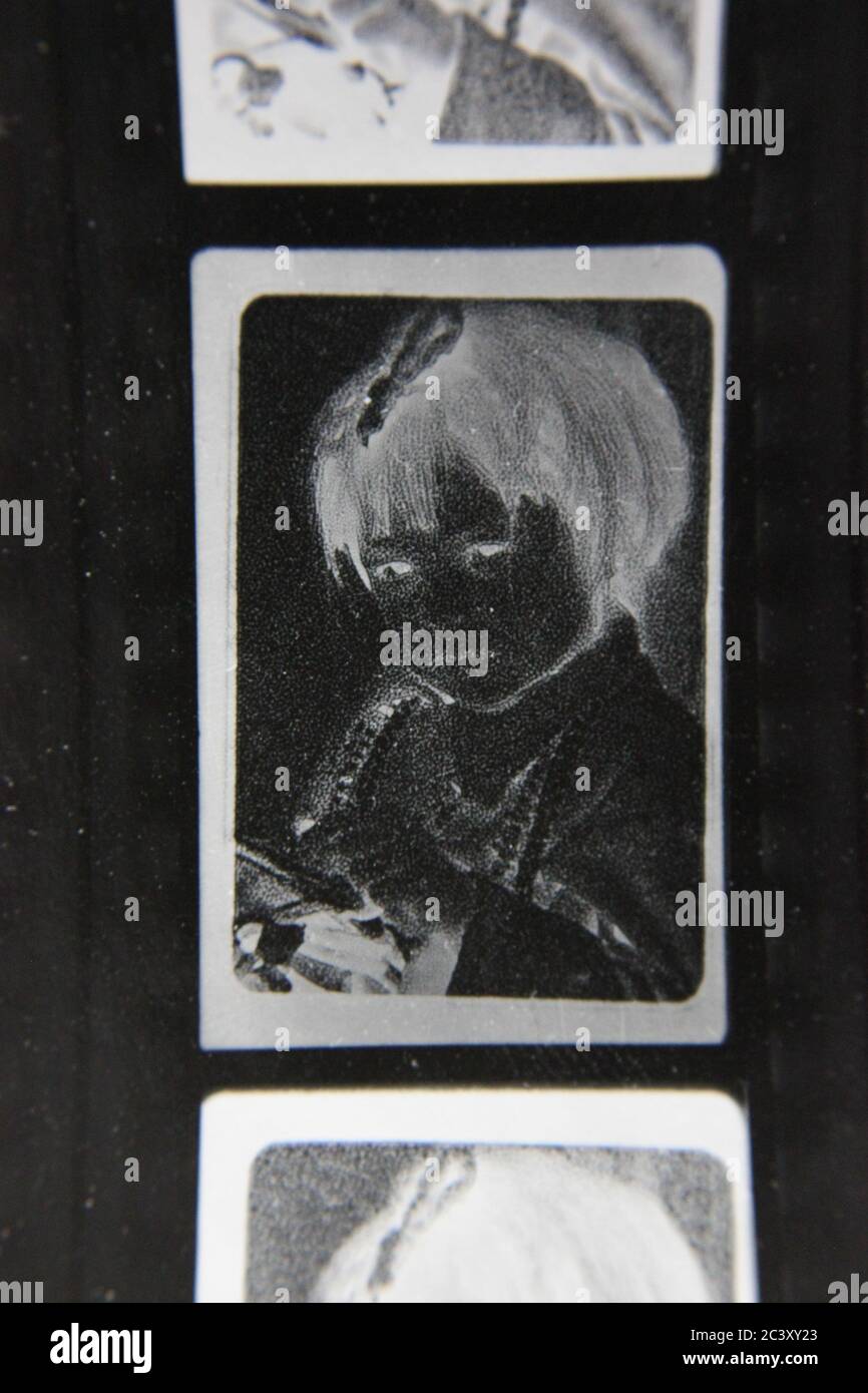 Film negative contact sheet hi-res stock photography and images - Alamy