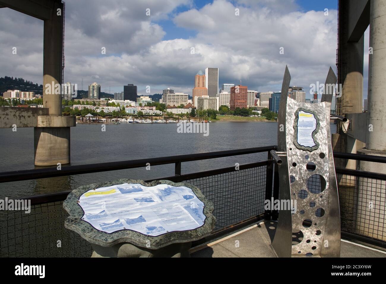 Portland riverwalk hi-res stock photography and images - Alamy