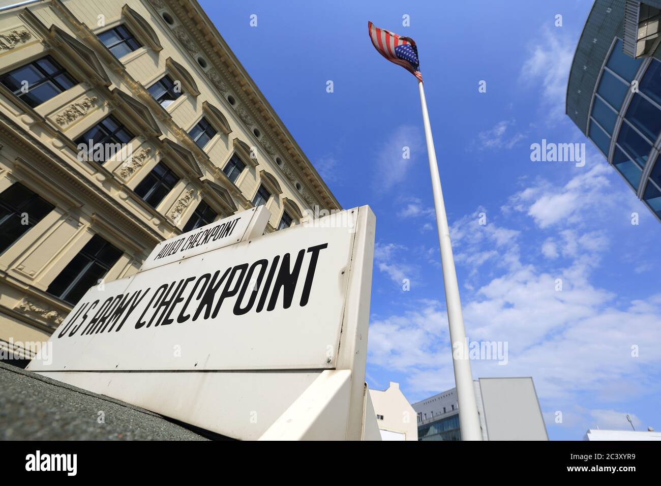 Allied checkpoint famous checkpoint charlie hi-res stock photography ...