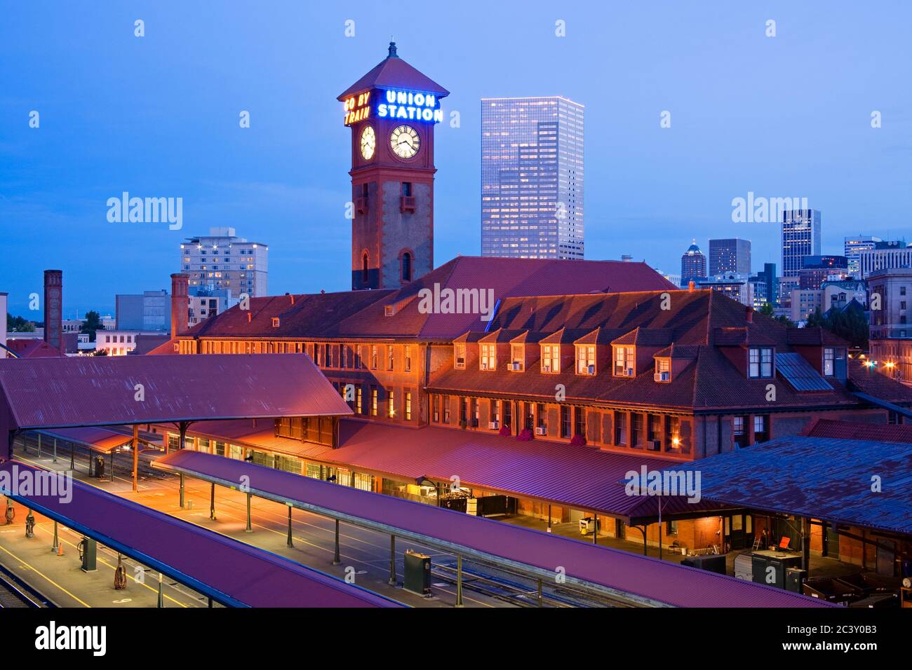 Portland railway station hi-res stock photography and images - Alamy