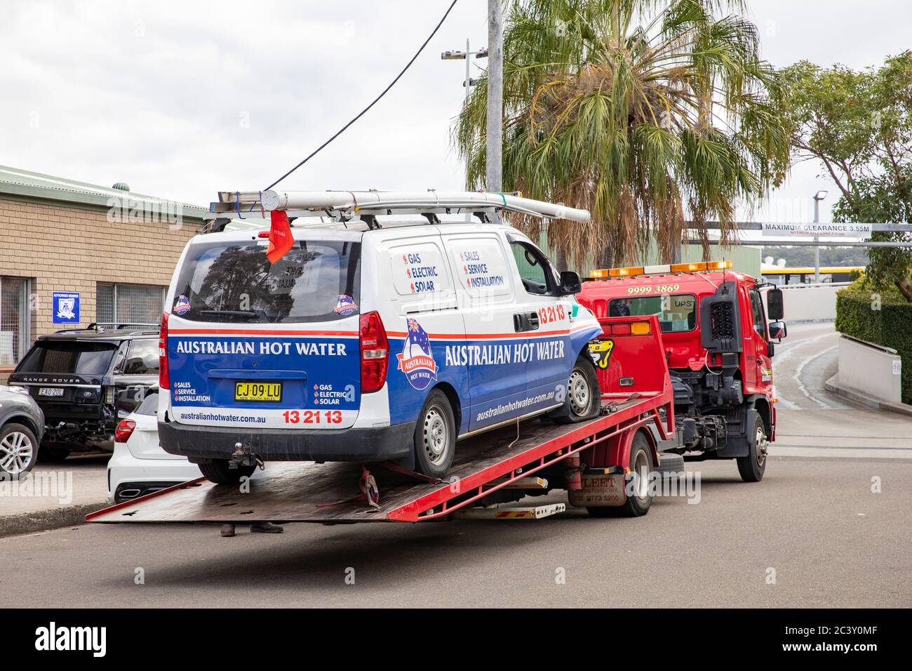 Breakdown breakdown lorry van hi-res stock photography and images - Alamy