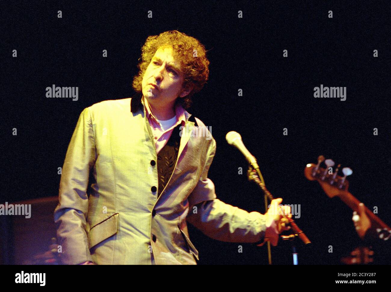 Bob dylan big pink hi-res stock photography and images - Alamy